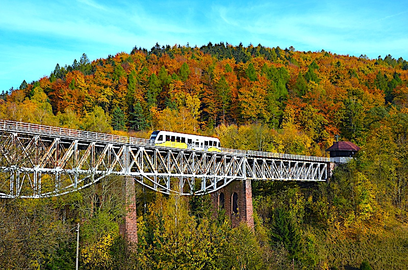 Niecodzienna podróż z Wałbrzycha do Kłodzka w Dniu Kolejarza – przewodnikiem będzie Joanna ...